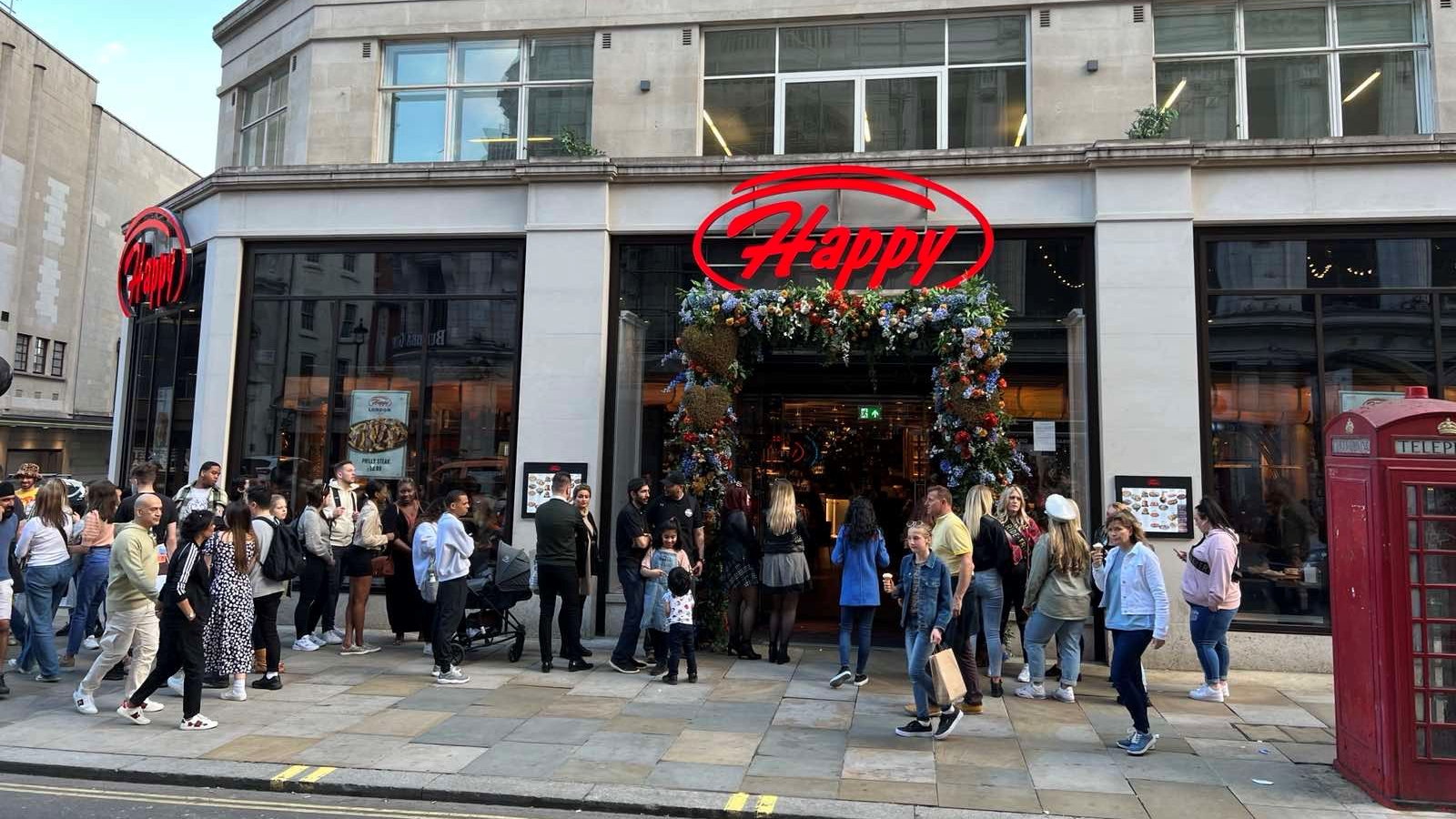 Happy влезе в надпревара за ресторант на годината в Лондон - Economy.bg