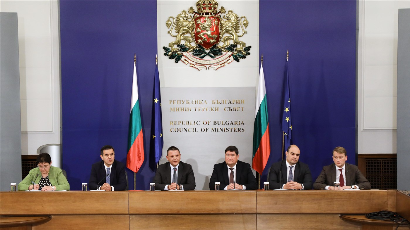 „Лукойл Нефтохим Бургас“ спира да работи на ишлеме ще плаща данъци у нас Economy Bg