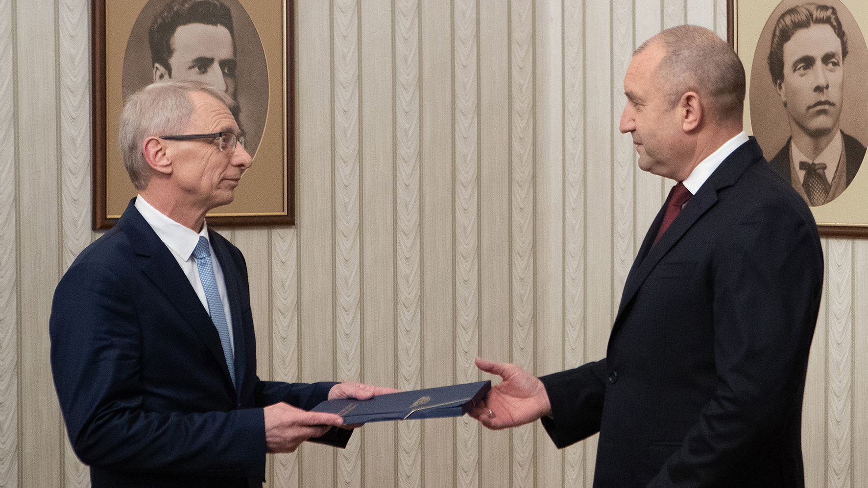 Николай Денков върна неизпълнен мандата за съставяне на правителство