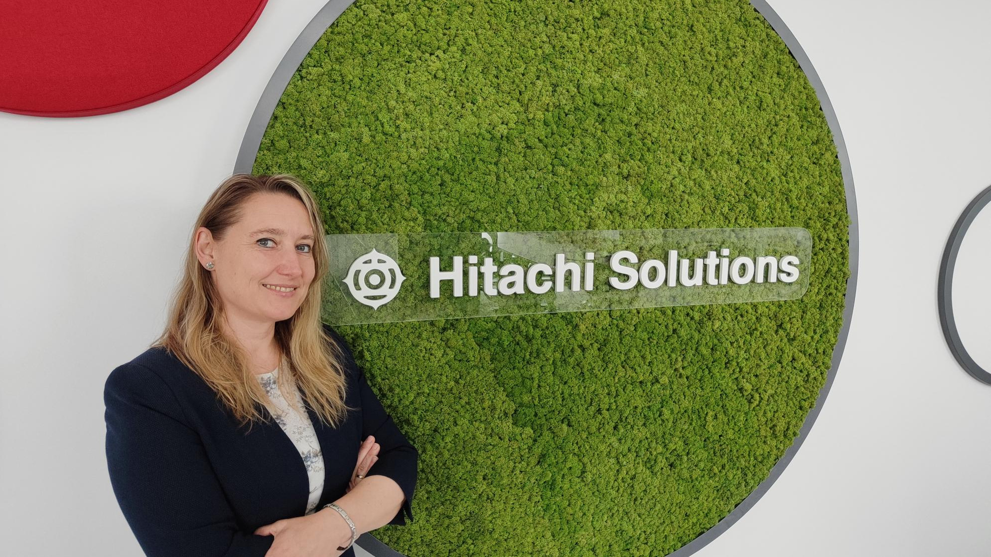 HR Лидерите на България: Лора Иробалиева - HR Мениджър, Hitachi ...