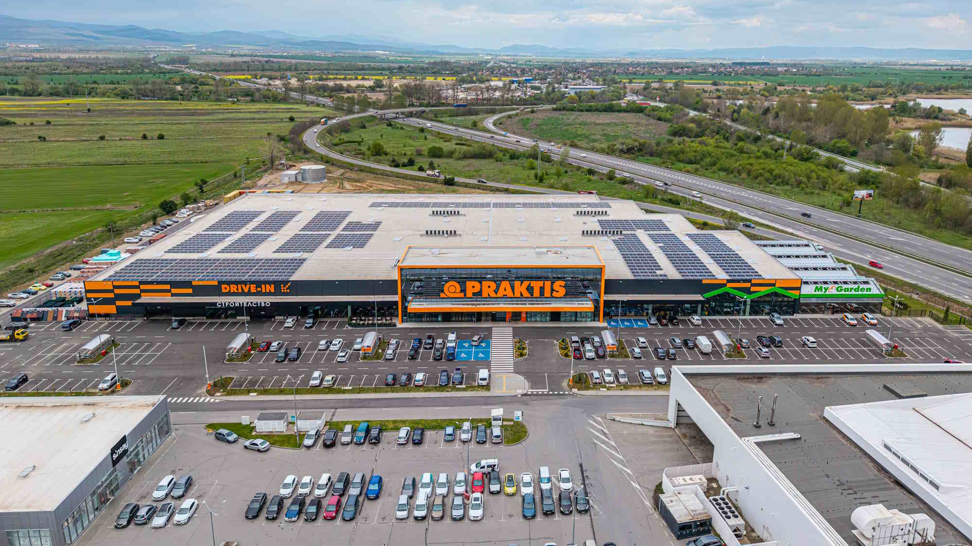 Практис открива най-големия си магазин в България - Economy.bg