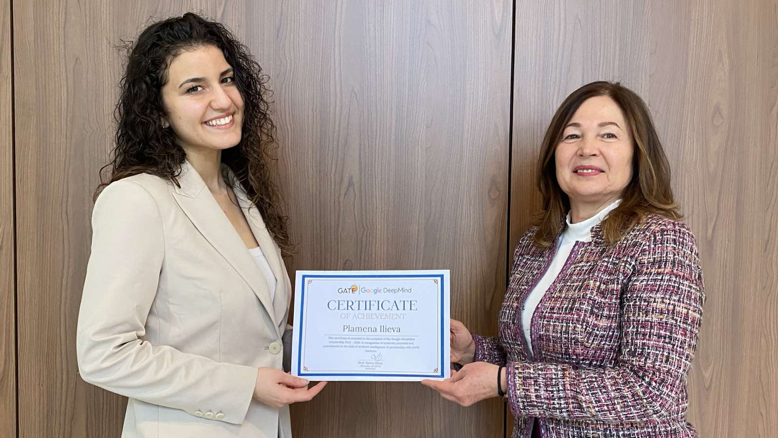 Студентка от СУ спечели стипендията на Google DeepMind AI - Economy.bg